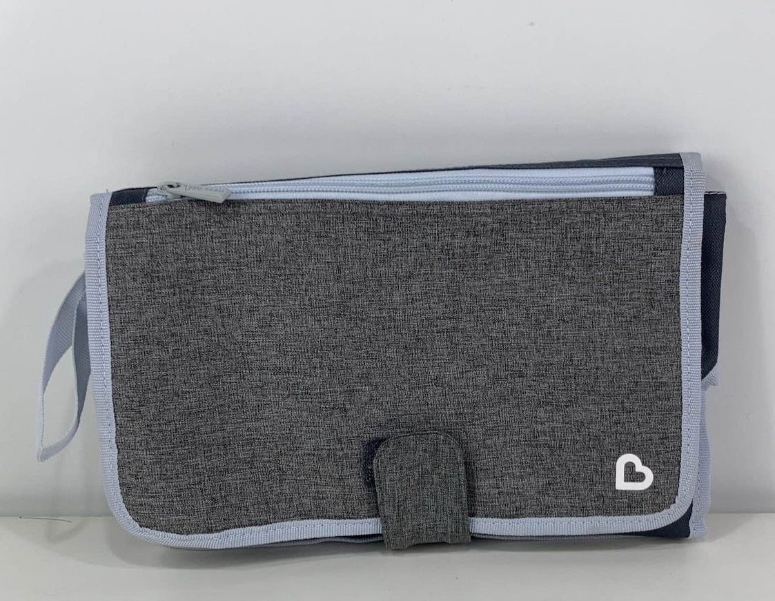 Munchkin Portable Diaper Changing Kit, Grey — GoodBuy Gear