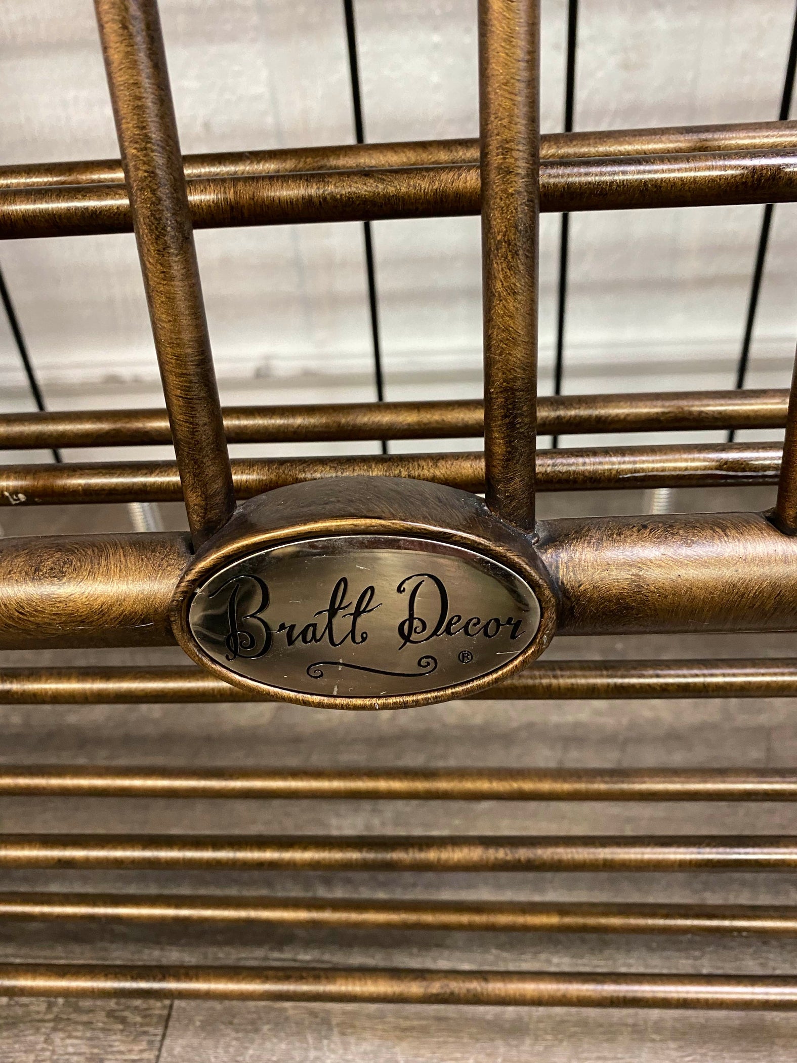 Bratt Decor Venetian II Crib, Vintage Gold — GoodBuy Gear