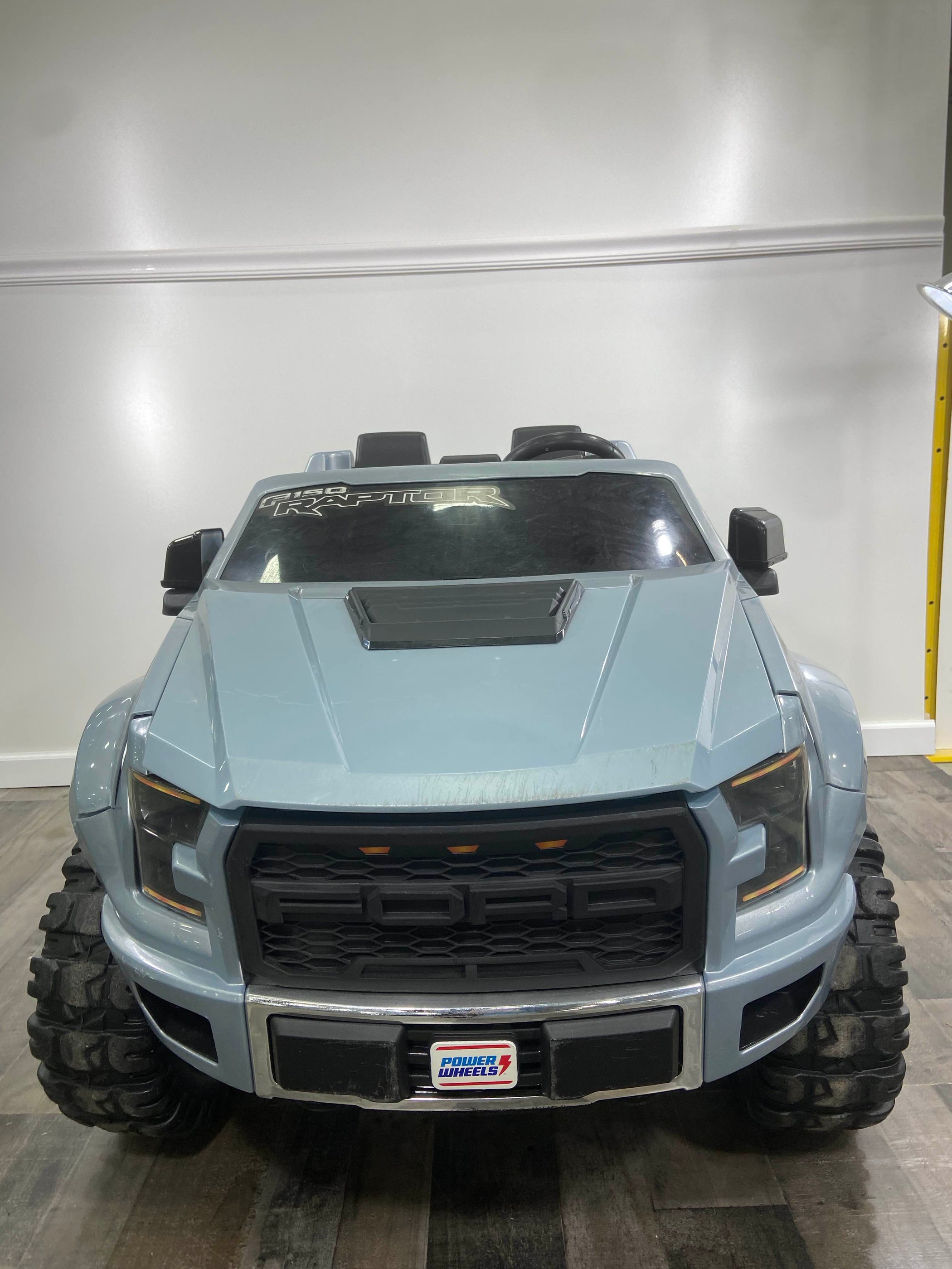 Power Wheels Ford Raptornull