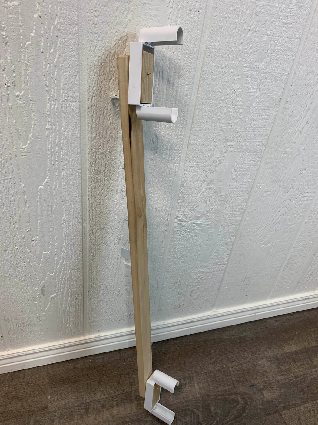 Cardinal Gates Auto-Lock Safety Gate — GoodBuy Gear