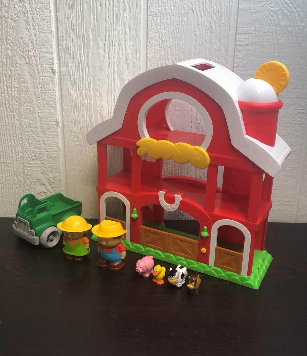 Kid Connection Farm House Play Set With Animals — GoodBuy Gear