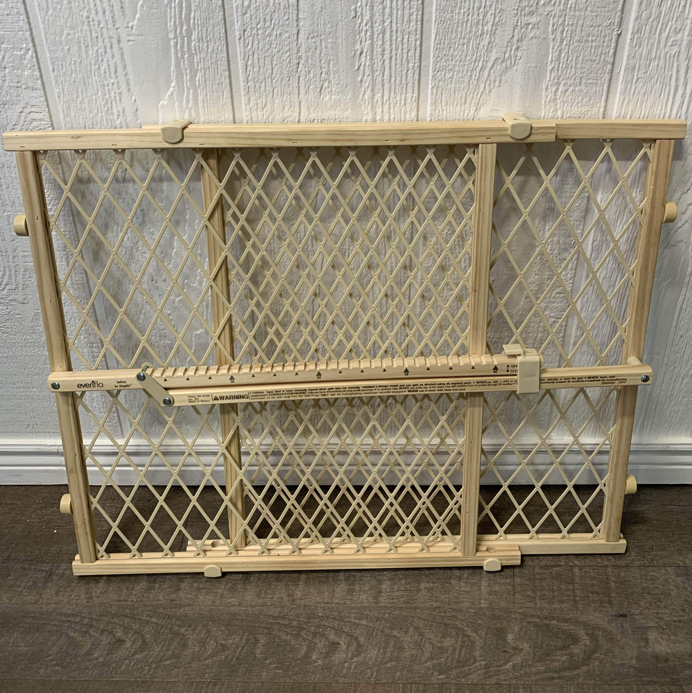 Evenflo Position & Lock Adjustable Wood Baby Gate, Natural Wood ...