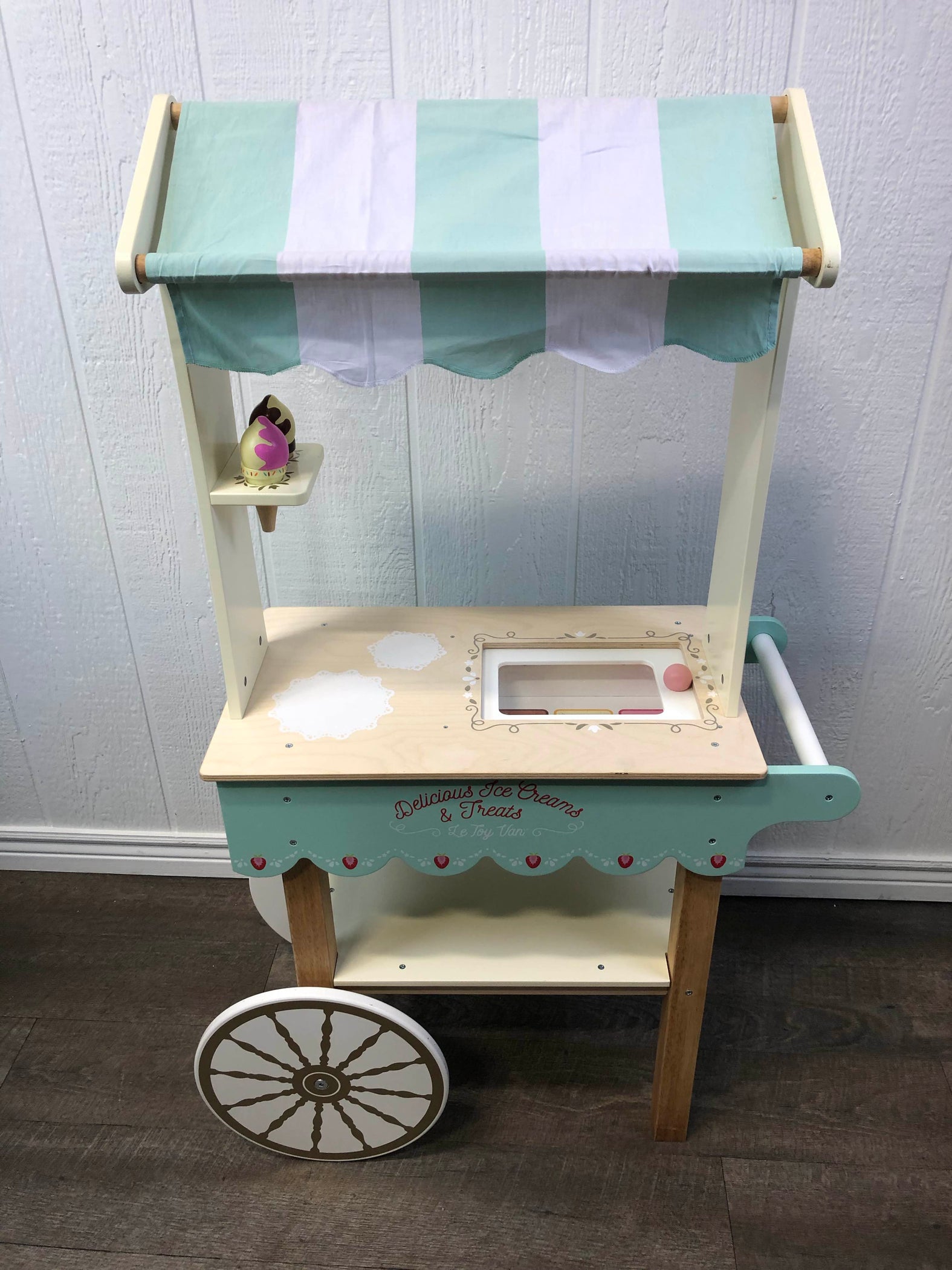 Le Toy Van Ice Cream Trolley Toy Set — GoodBuy Gear