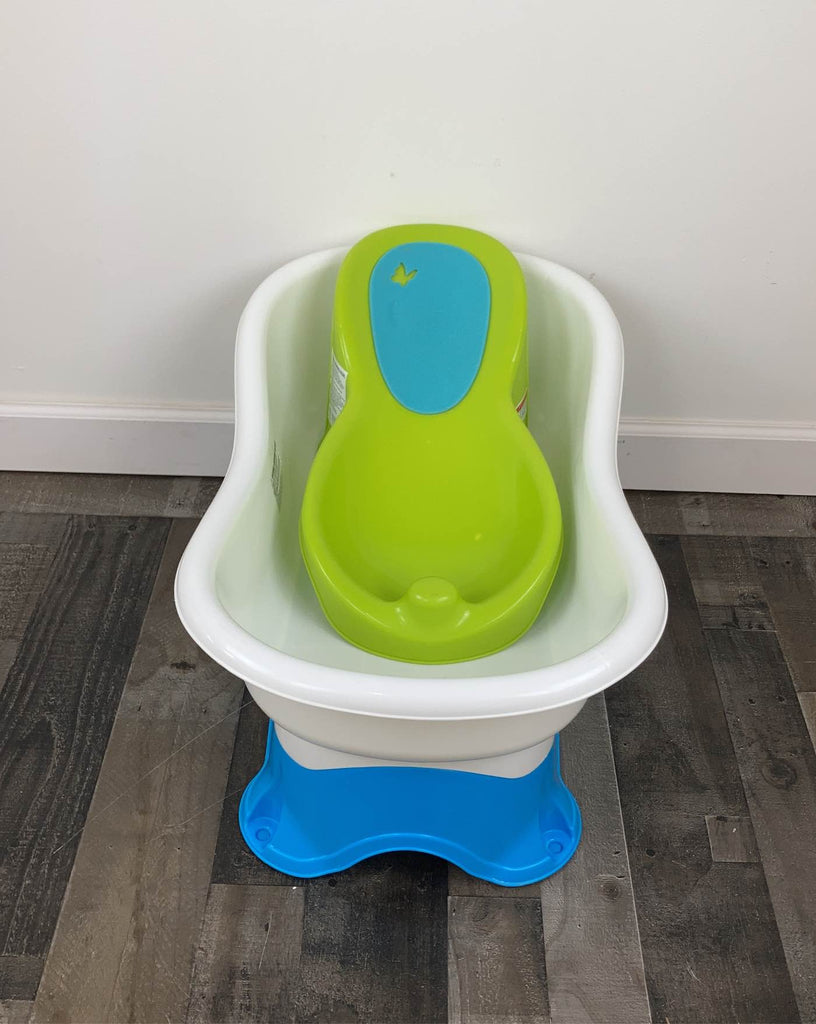 Summer Infant Comfort Height Bath Center With Step Stool