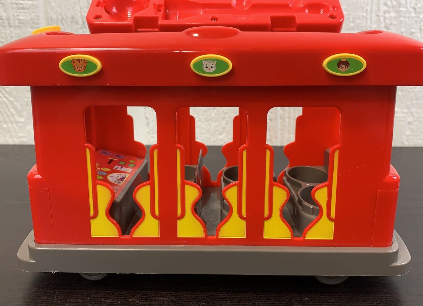 Daniel Tiger Deluxe Electronic Trolley With Extra Figurines — GoodBuy Gear