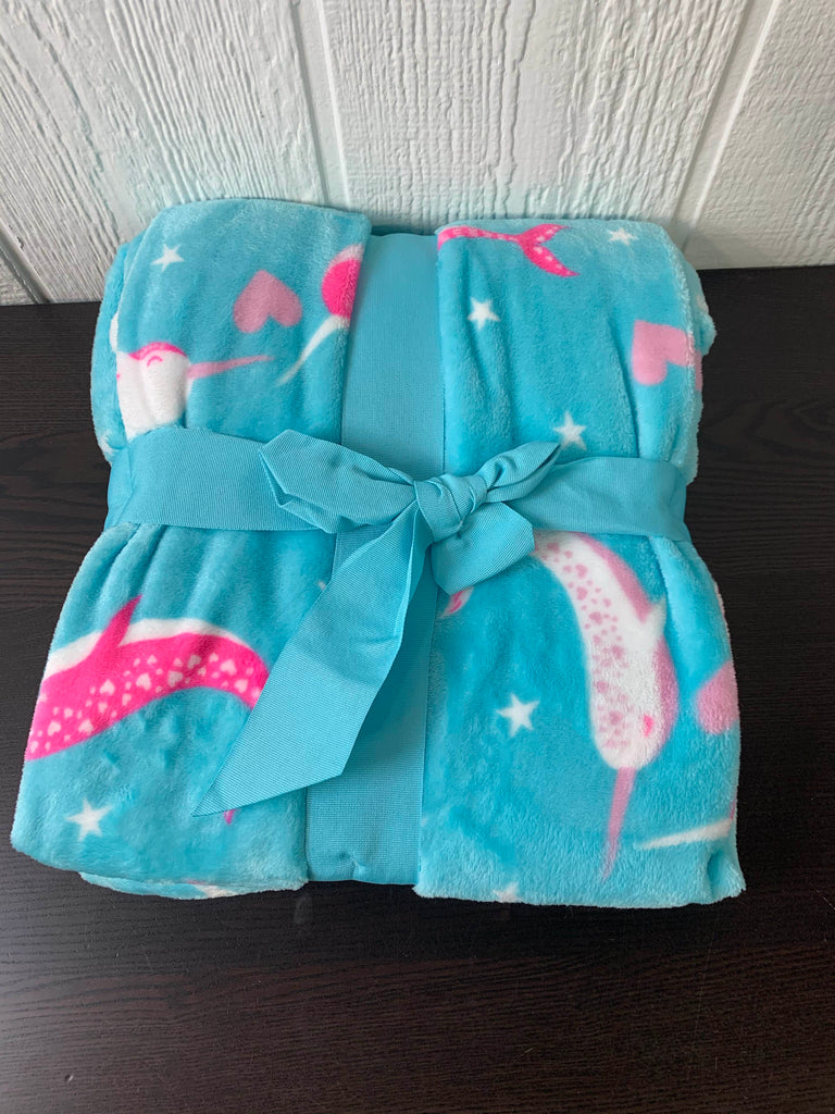 HD Designs Throw Blanket 50” x 60”