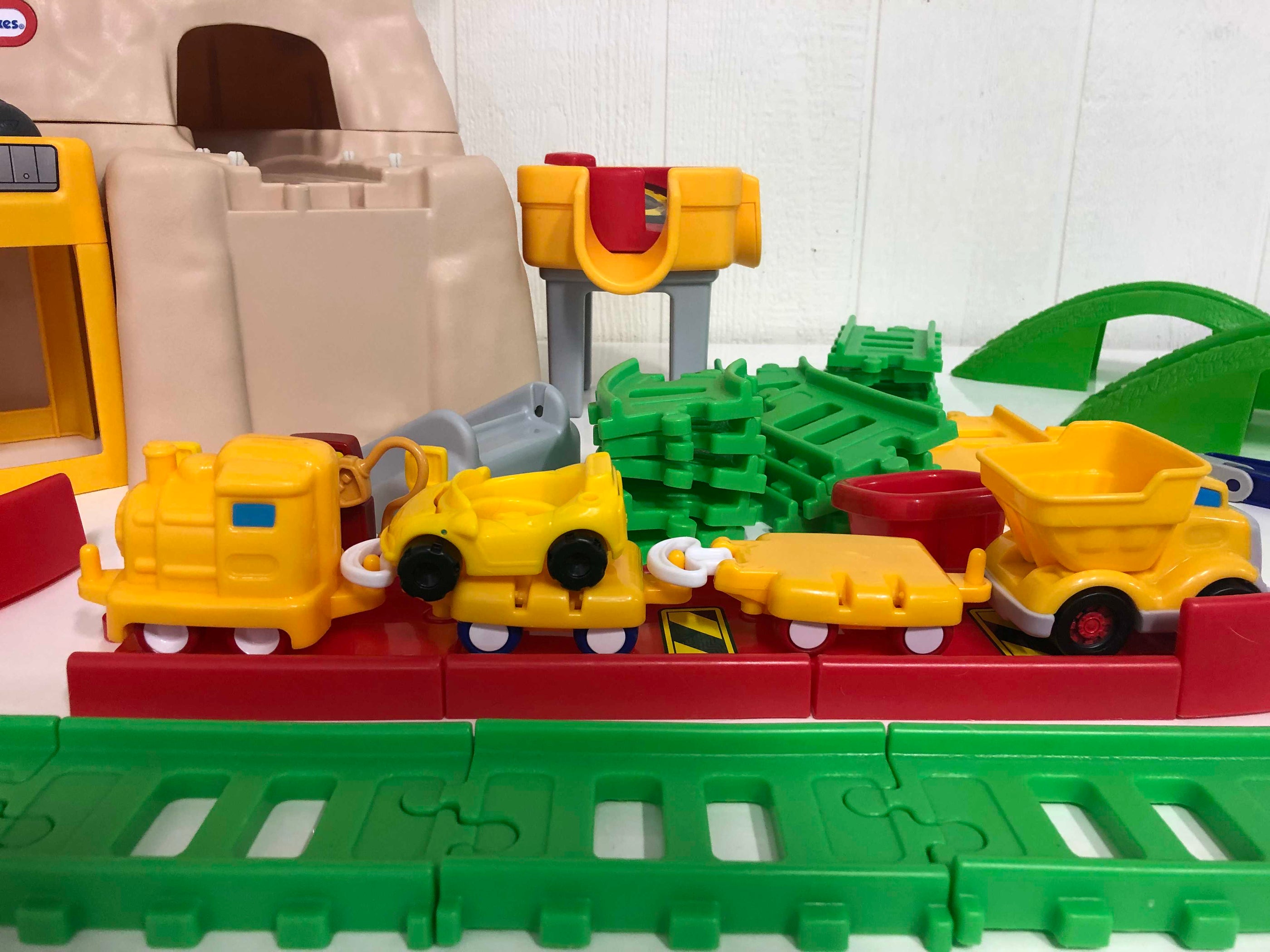 Little Tikes Big Adventures Construction Peak Rail And Road Play Set ...
