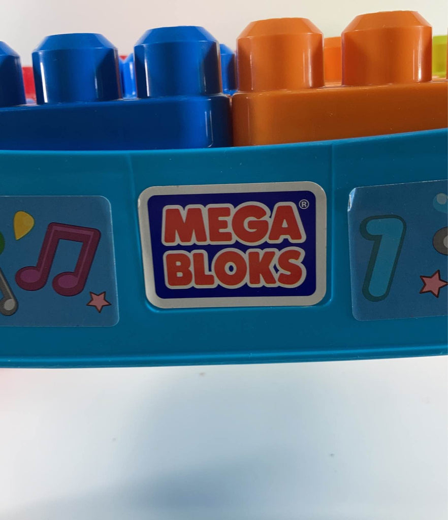 Mega Bloks Build ‘N Learn Table