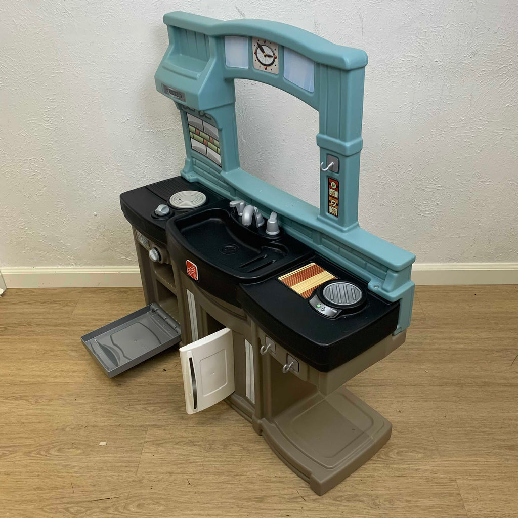 Step2 Best Chefs Kitchen Playset
