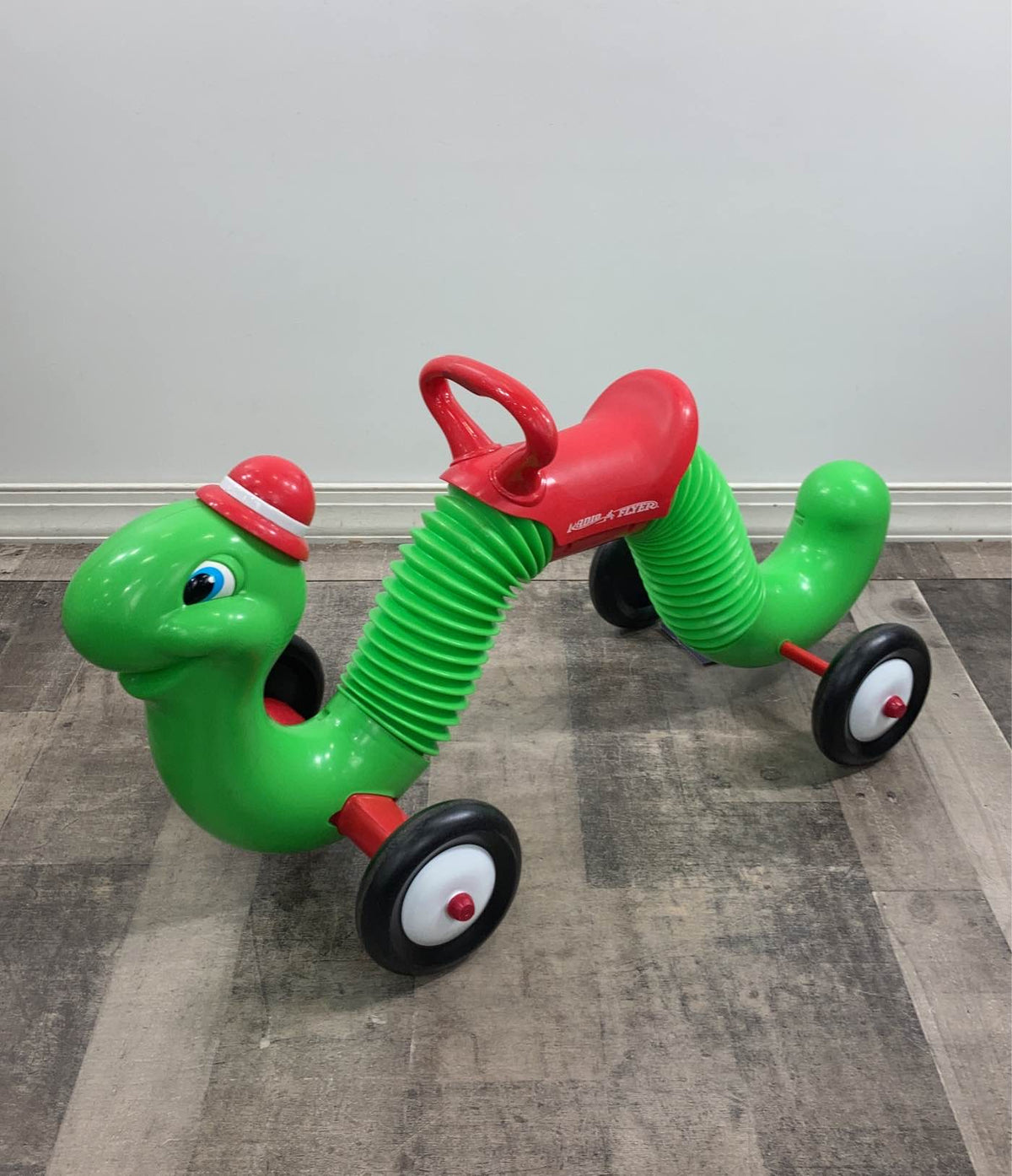 Radio Flyer Inchworm Ride On, Green — GoodBuy Gear