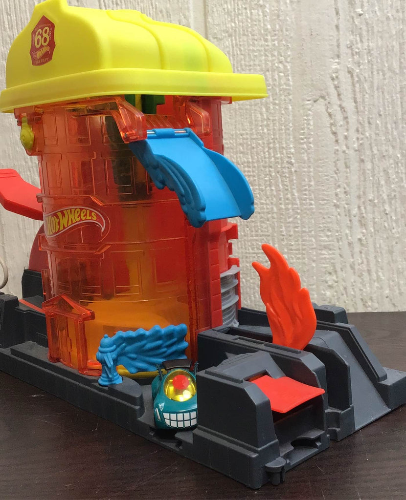 Hot Wheels Super Fire House Rescue City Toxic Creatures