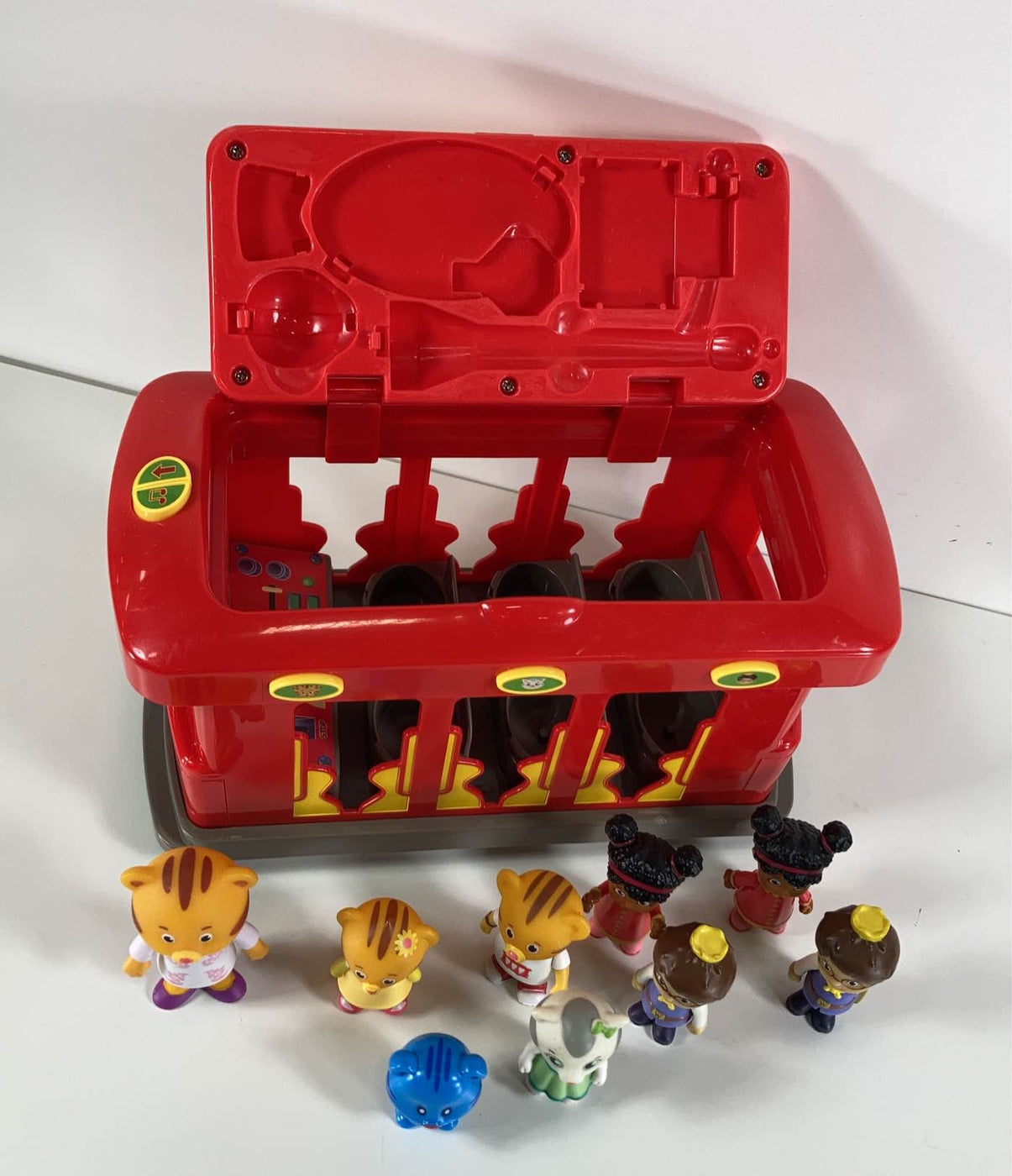 Daniel Tiger Deluxe Electronic Trolley — GoodBuy Gear