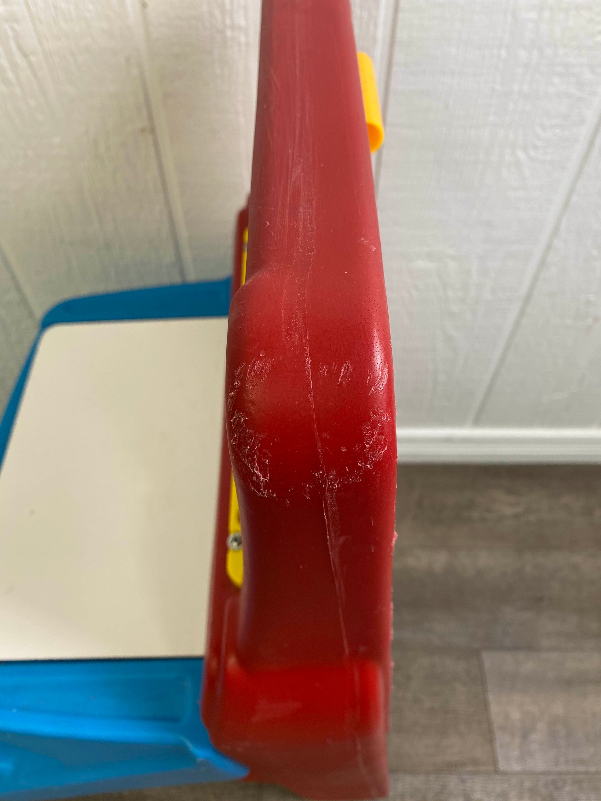 Step2 Art Easel Desk — GoodBuy Gear