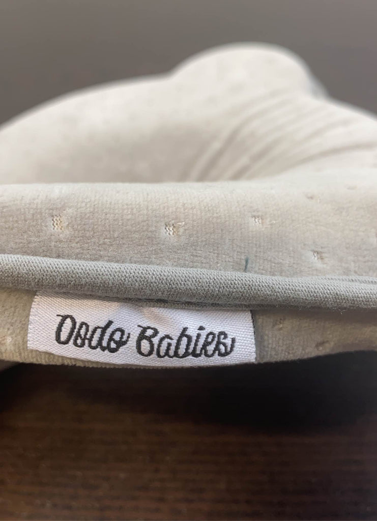 Dodo Babies Flat Head Shaping Pillow