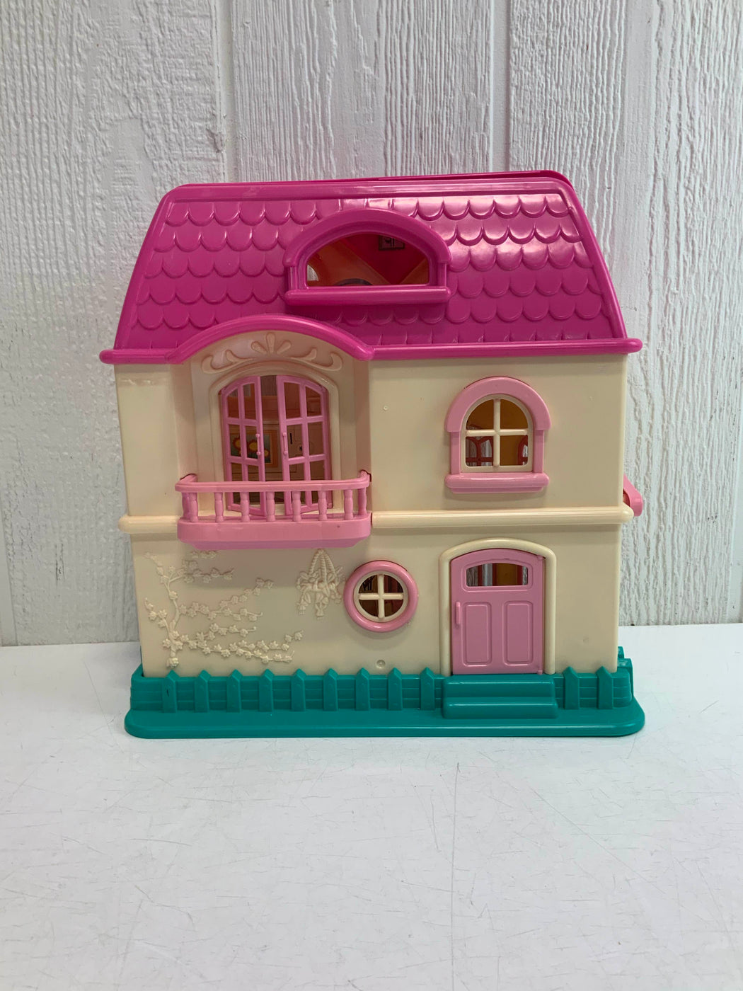 Velocity Toys My Sweet Happy Family Dollhouse Playset — GoodBuy Gear
