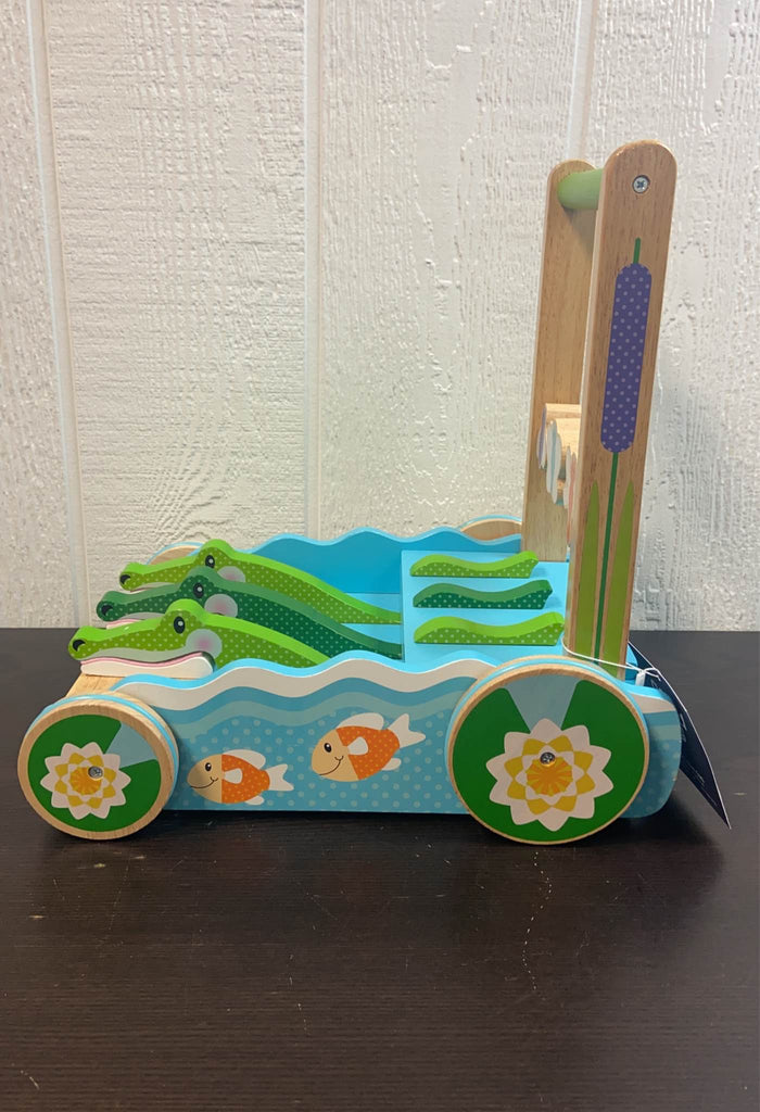 Melissa & Doug Chomp and Clack Alligator Push Toy