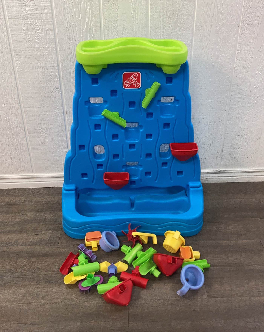 Step2 Waterfall Discovery Wall — GoodBuy Gear