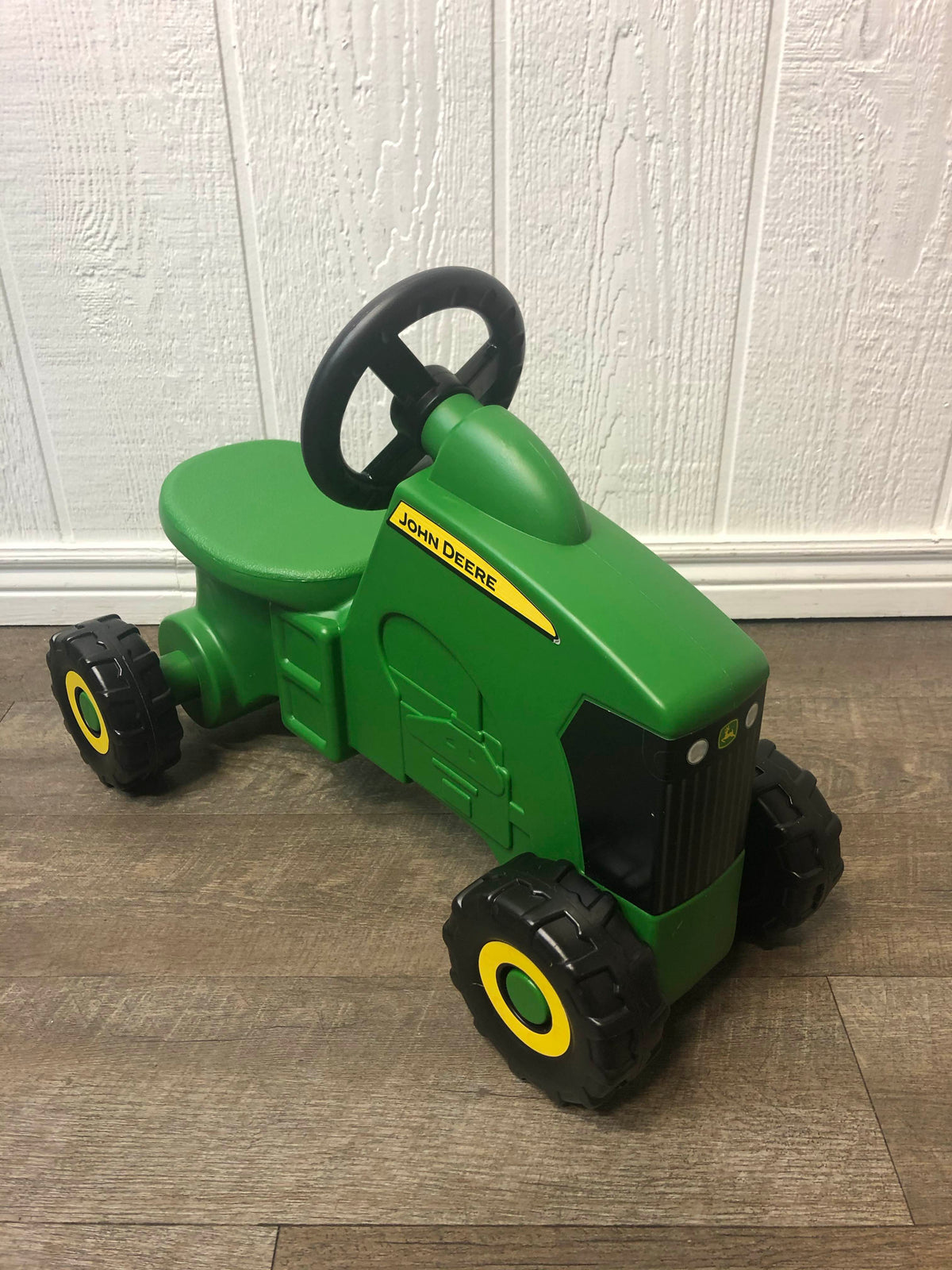 John Deere Sit-N-Scoot Riding Tractor — GoodBuy Gear