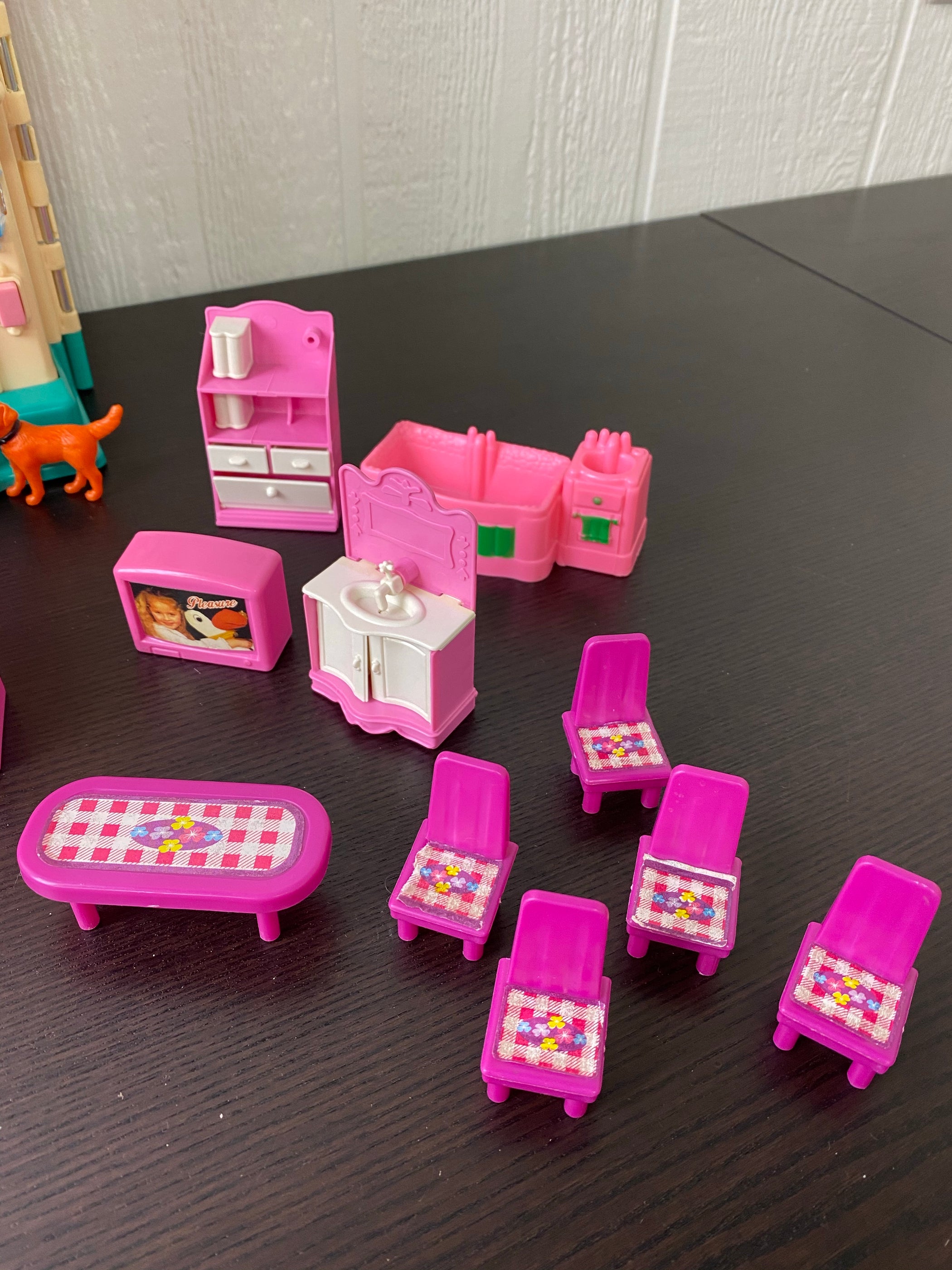Velocity Toys My Sweet Happy Family Dollhouse Playset — GoodBuy Gear